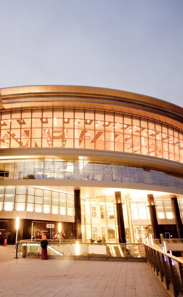 Centro Comercial Real Plaza Salaverry : JJC Grupo